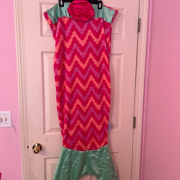 Snuggie | Bedding | Girls Snuggie Mermaid Tail | Poshmark